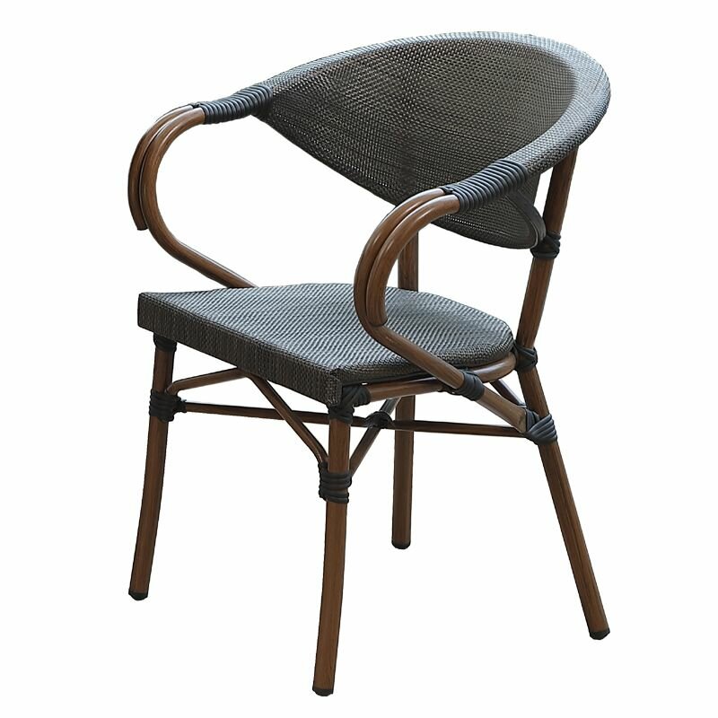 Cтул из ротанга