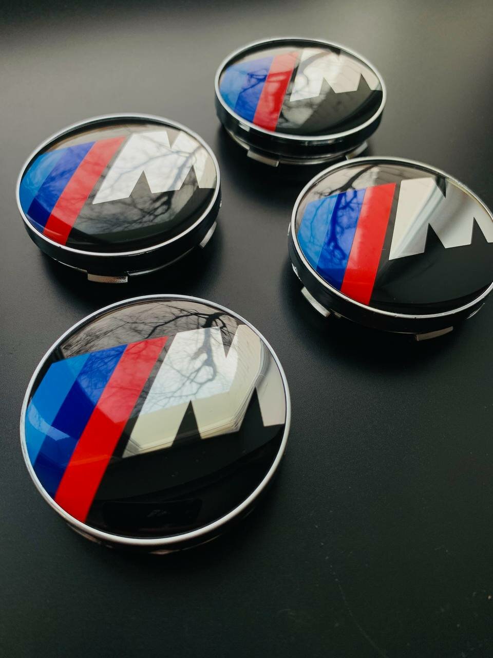 Колпачки на диски Бмв М 60/56мм 4шт. Ступичные заглушки на диски Bmw M class 60мм черный