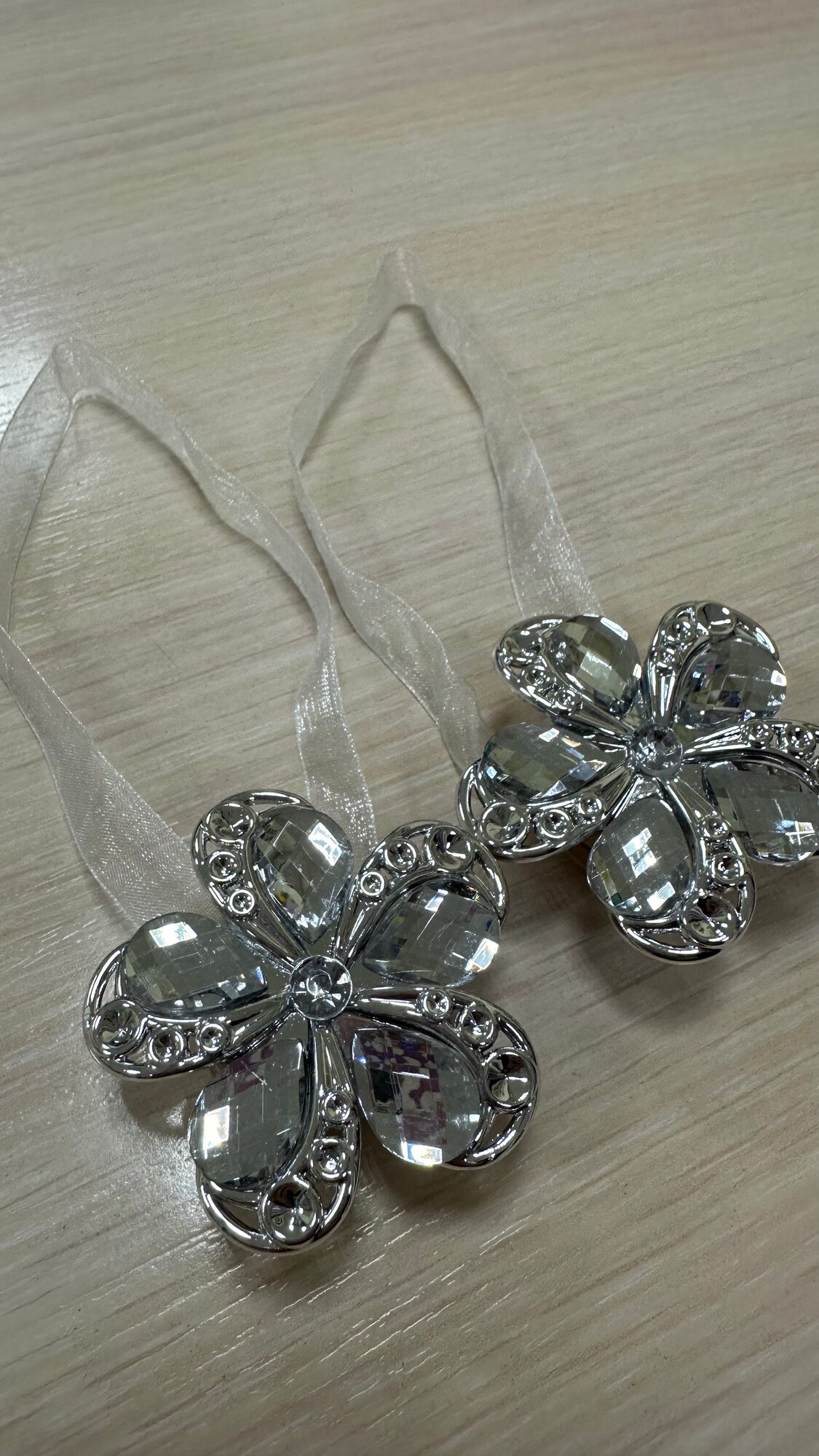 Подхват магнитный серебристый цветок, 1 шт