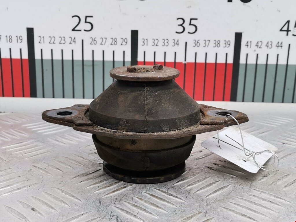 Подушка (опора) крепления двигателя Volkswagen Caddy 2 1H0199262A арт. 2022340