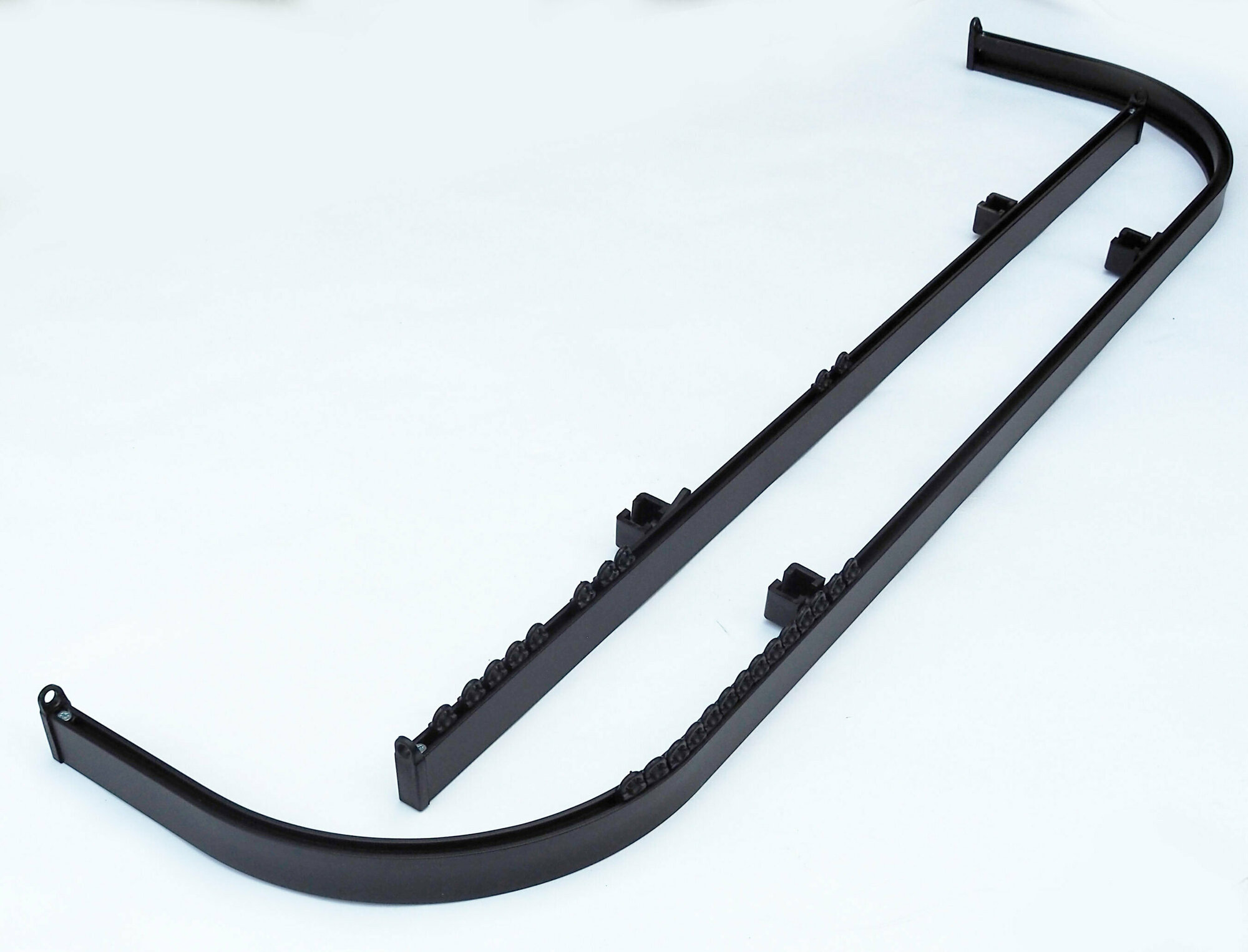 Профильный карниз с загибом Симпл двухрядный чёрный. Крепление к потолку.