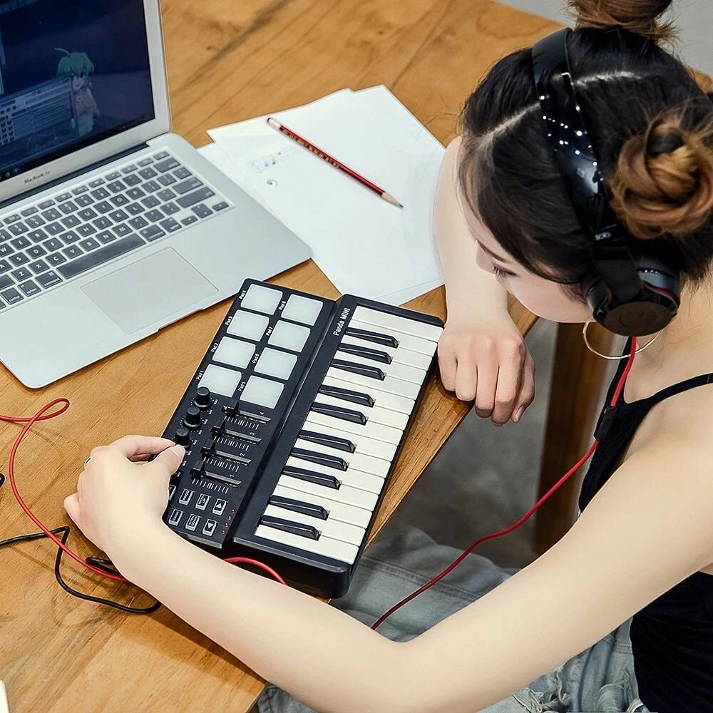MIDI-контроллер — фото 1