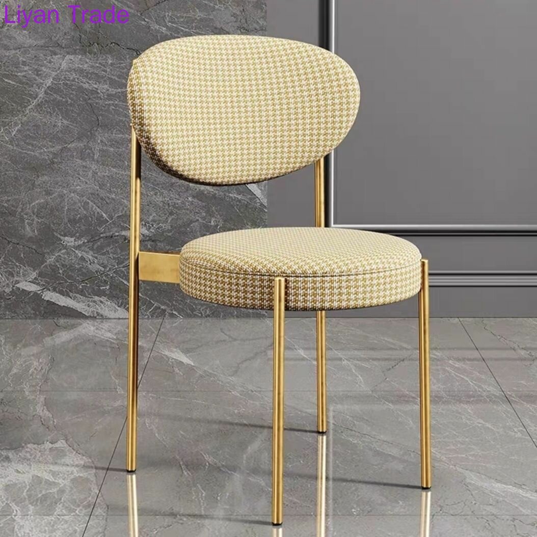 Маникюрный стол