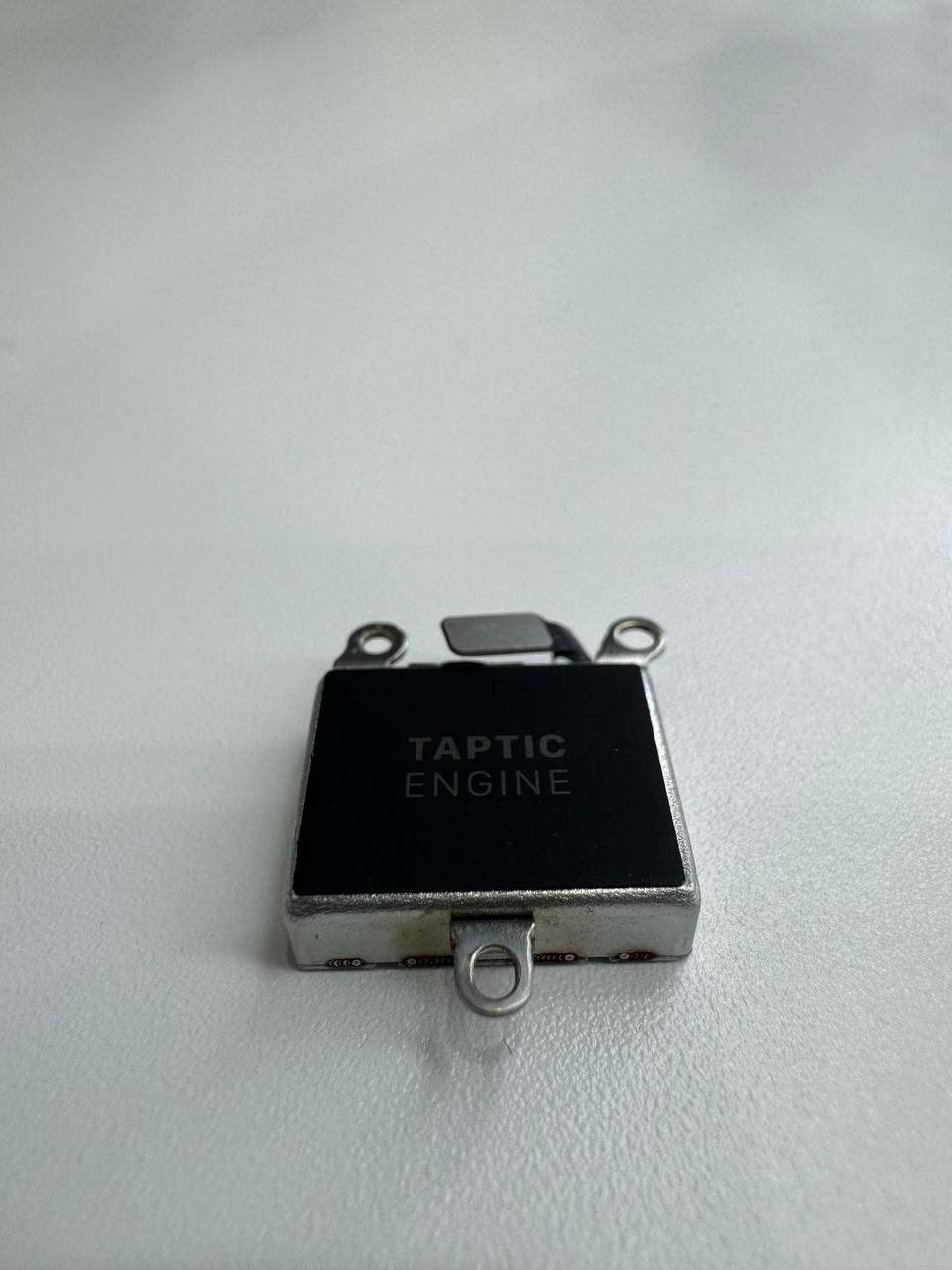 Apple iPhone 15 вибромотор оригинал (снятый)