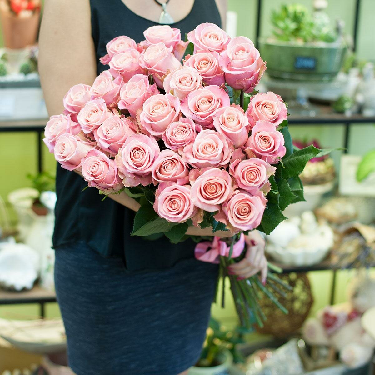 Букет из роз от бренда Charlotte "Хермоза", 29 штук, розовый