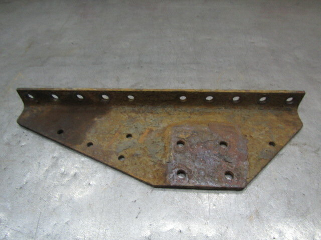 Кронштейн траверсы рамы Renault Premium