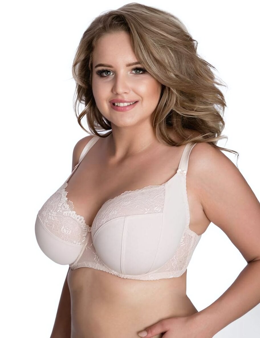 Бюстгальтер с мягкими чашками и кружевом