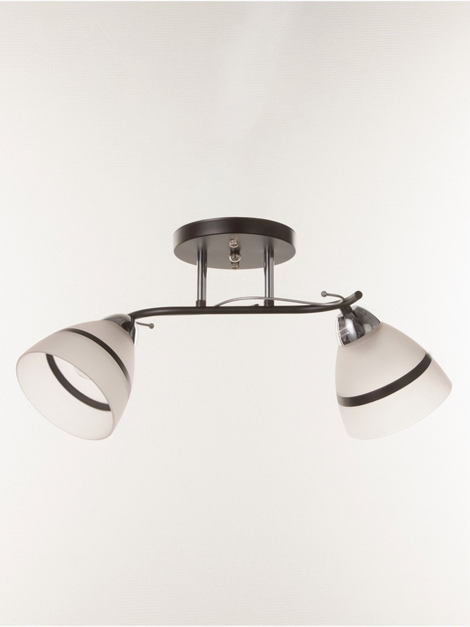 Люстра потолочная BayerLux «Лайма», 2хЕ27, 40 Вт, черно-хромовый, 50×15×24 см