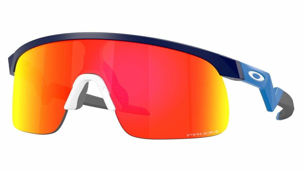 Солнцезащитные очки Oakley