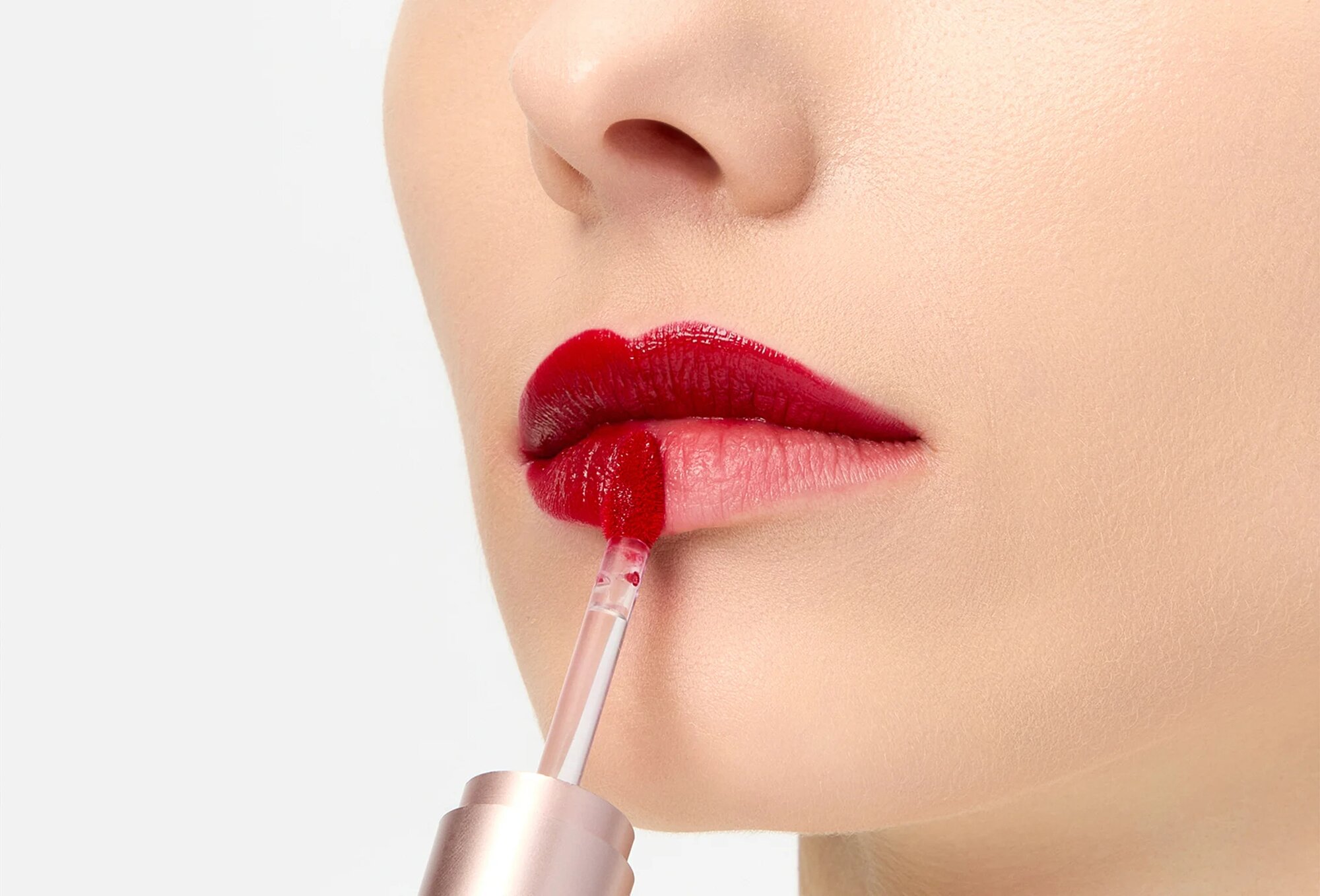 Блеск для губ MAKEUP REVOLUTION Air Blur, fiery матовая текстура, 1 шт