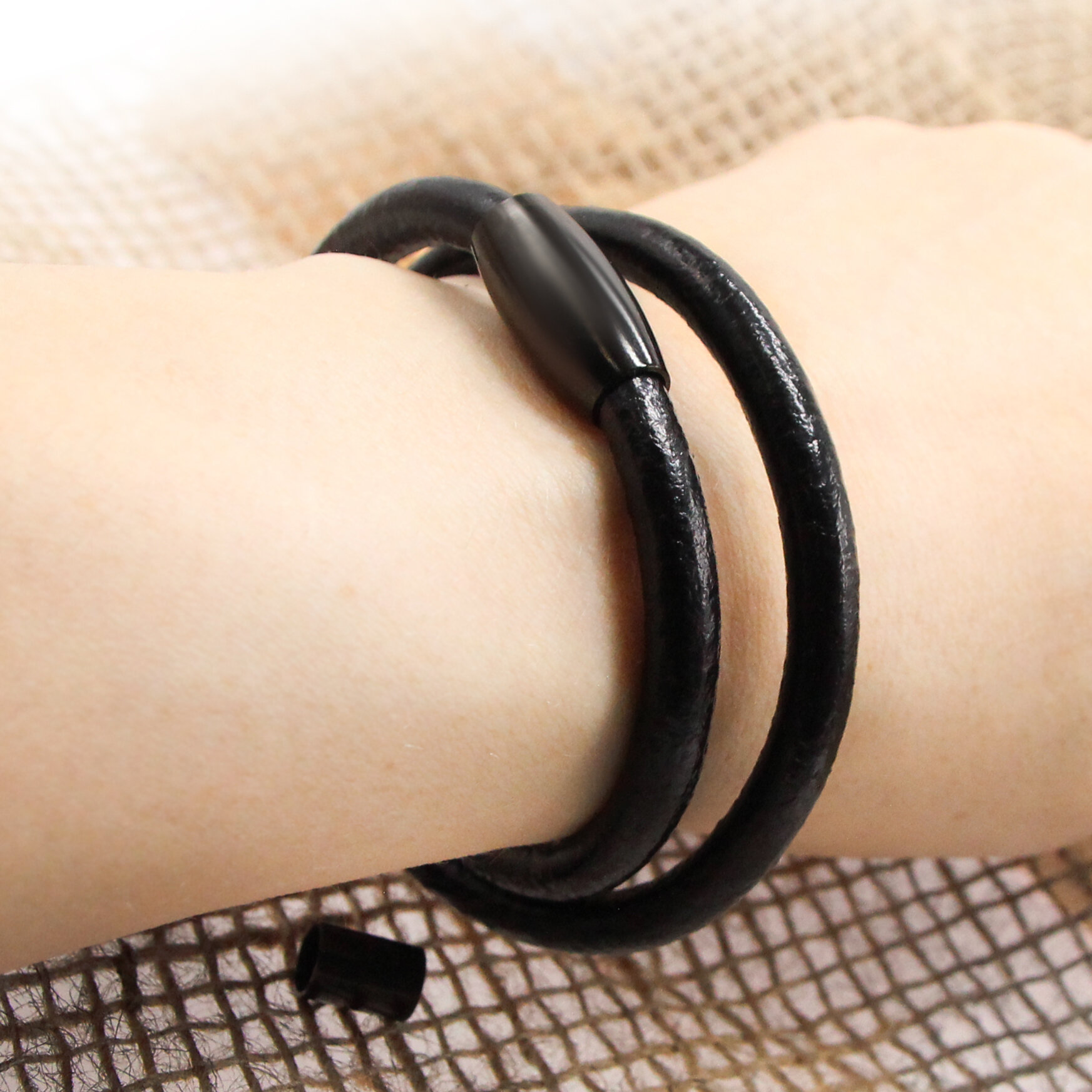 Браслет, кожа