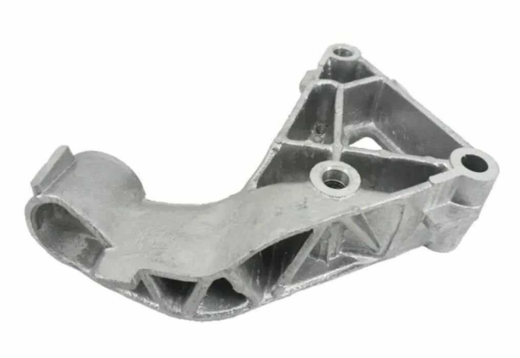 Кронштейн правой опоры двигателя ВАЗ 2110-2112 (гусак) н/о