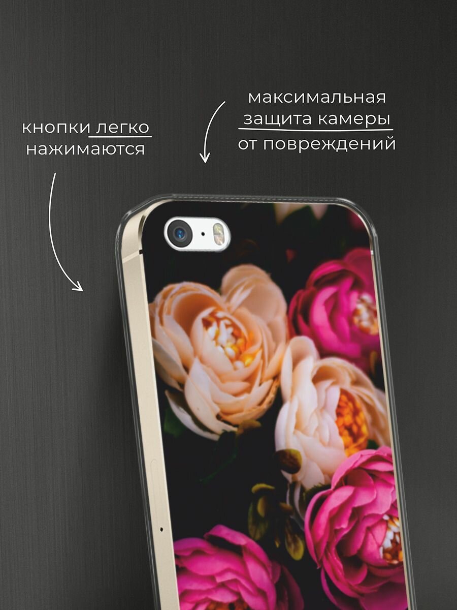 Чехол на Apple iPhone 5/5S/SE / Айфон 5/5S/SE с принтом "Розовые пионы на черном" — фото 1