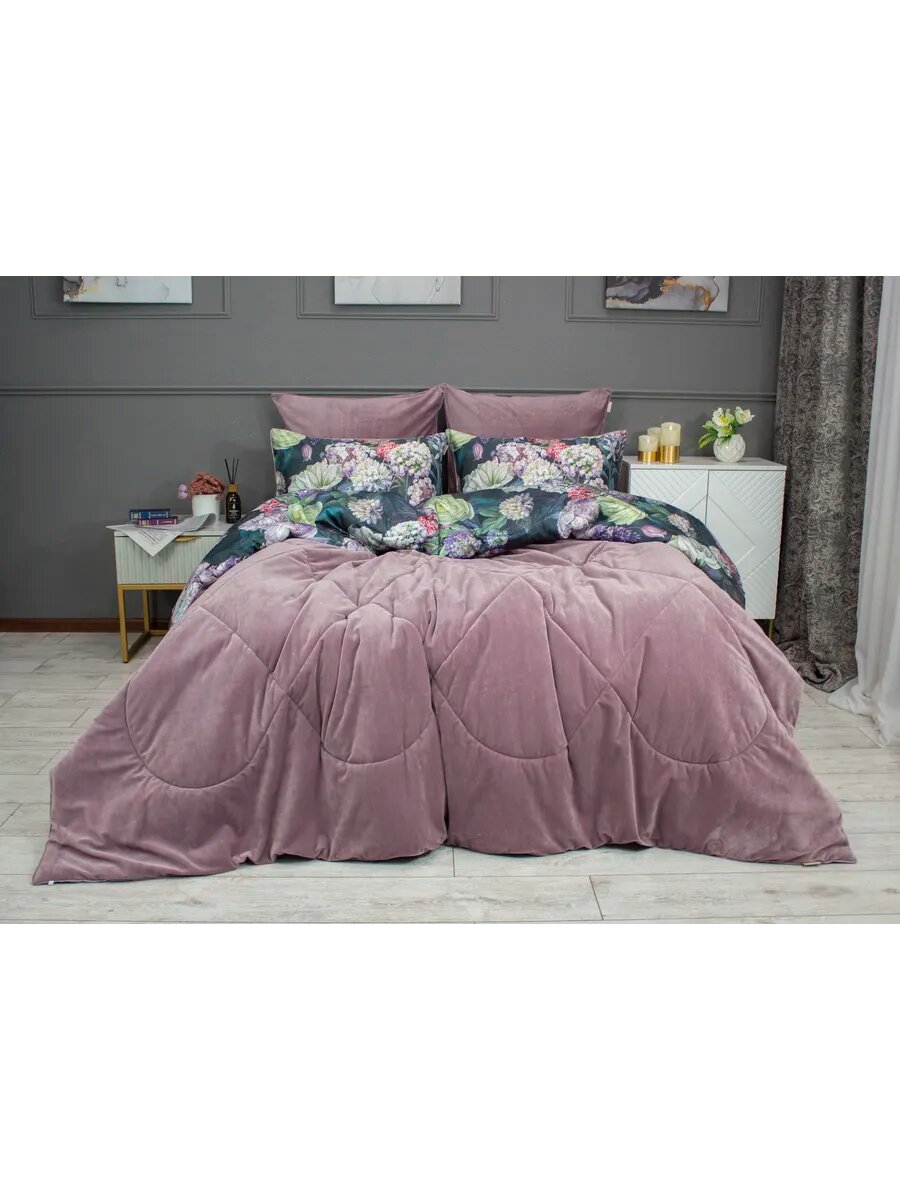 Постельное белье Семейное с Одеялом Велюр Казанова