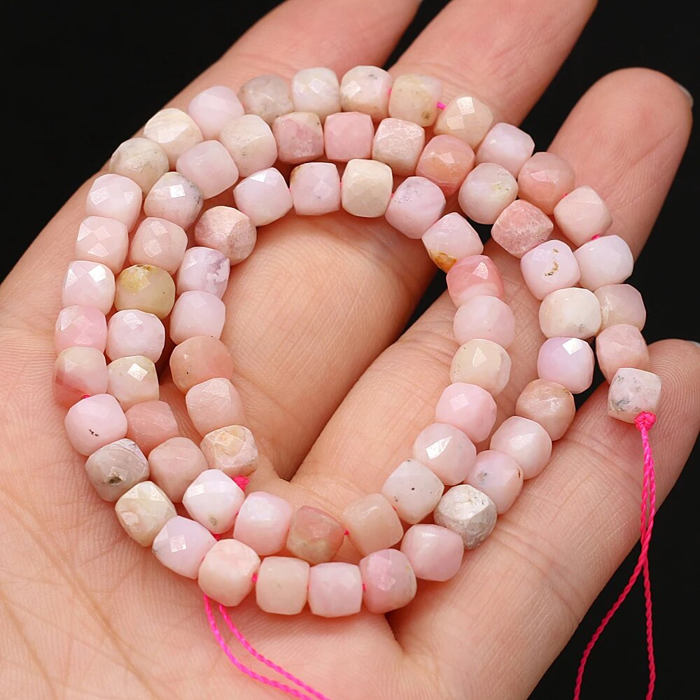 Бусины из розового опала 5 мм