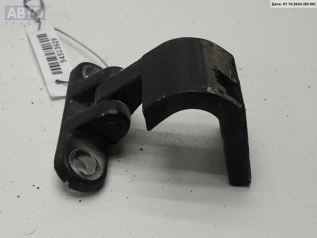 Петля крышки (двери) багажника Volkswagen Golf-3