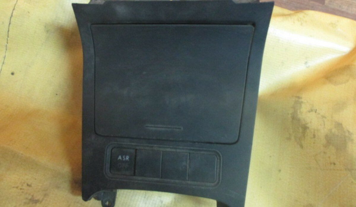 Пепельница Golf V Volkswagen 1K0857961