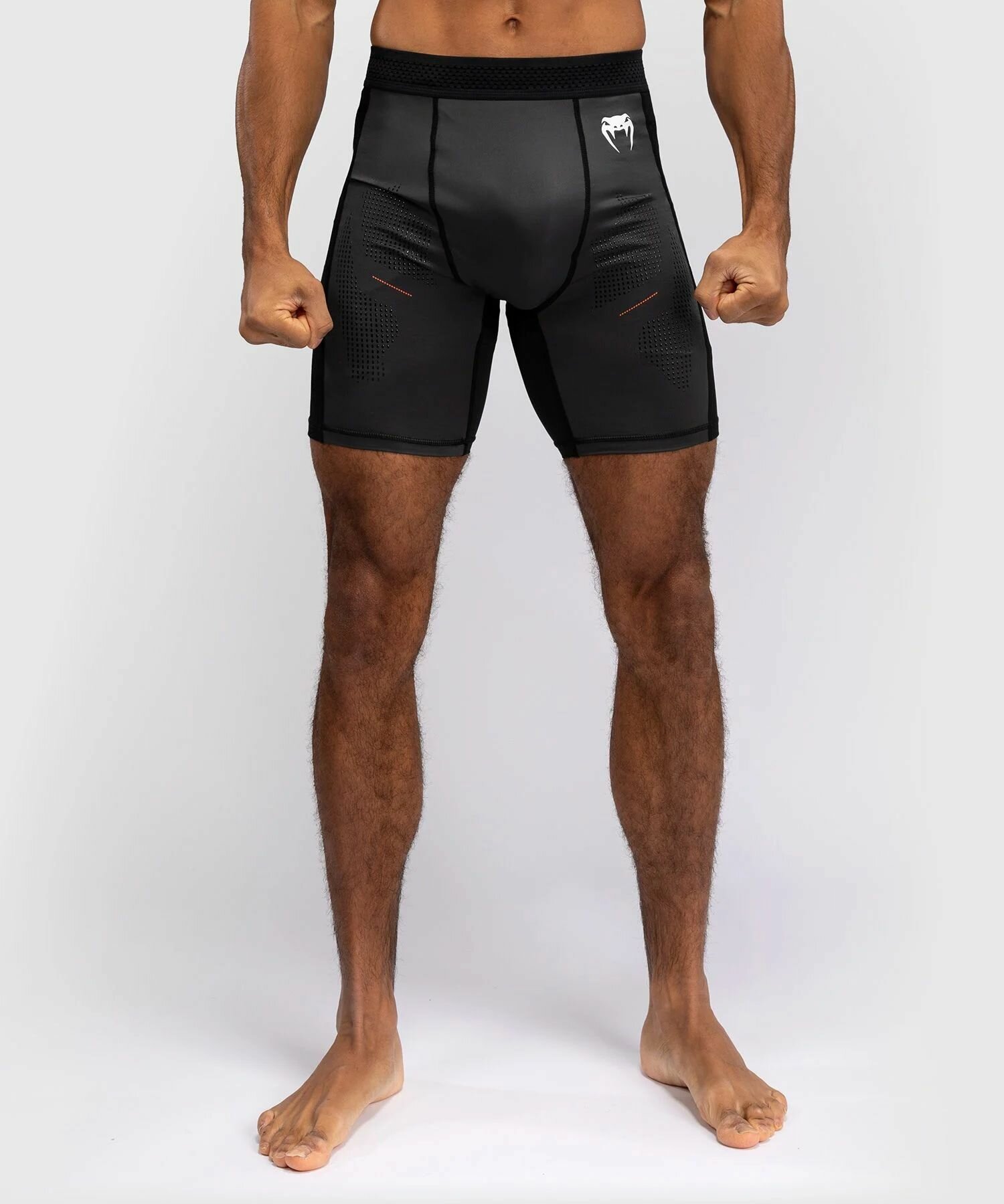 Шорты спортивные