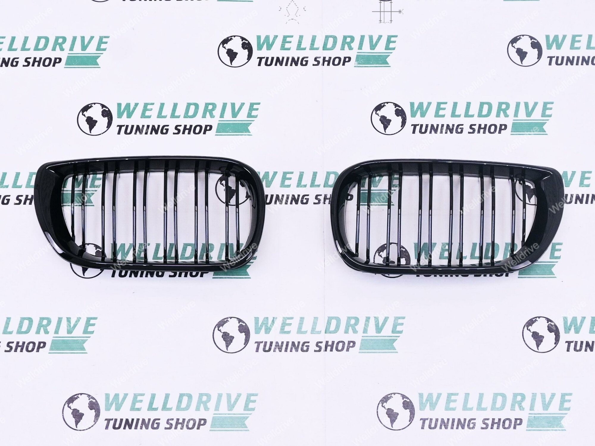 Решетки радиатора BMW 3-series E46 рест купе M стиль черный глянец