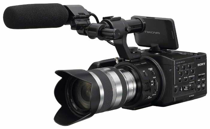 Видеокамера Sony NEX-FS100EK Kit 18-200mm Silver