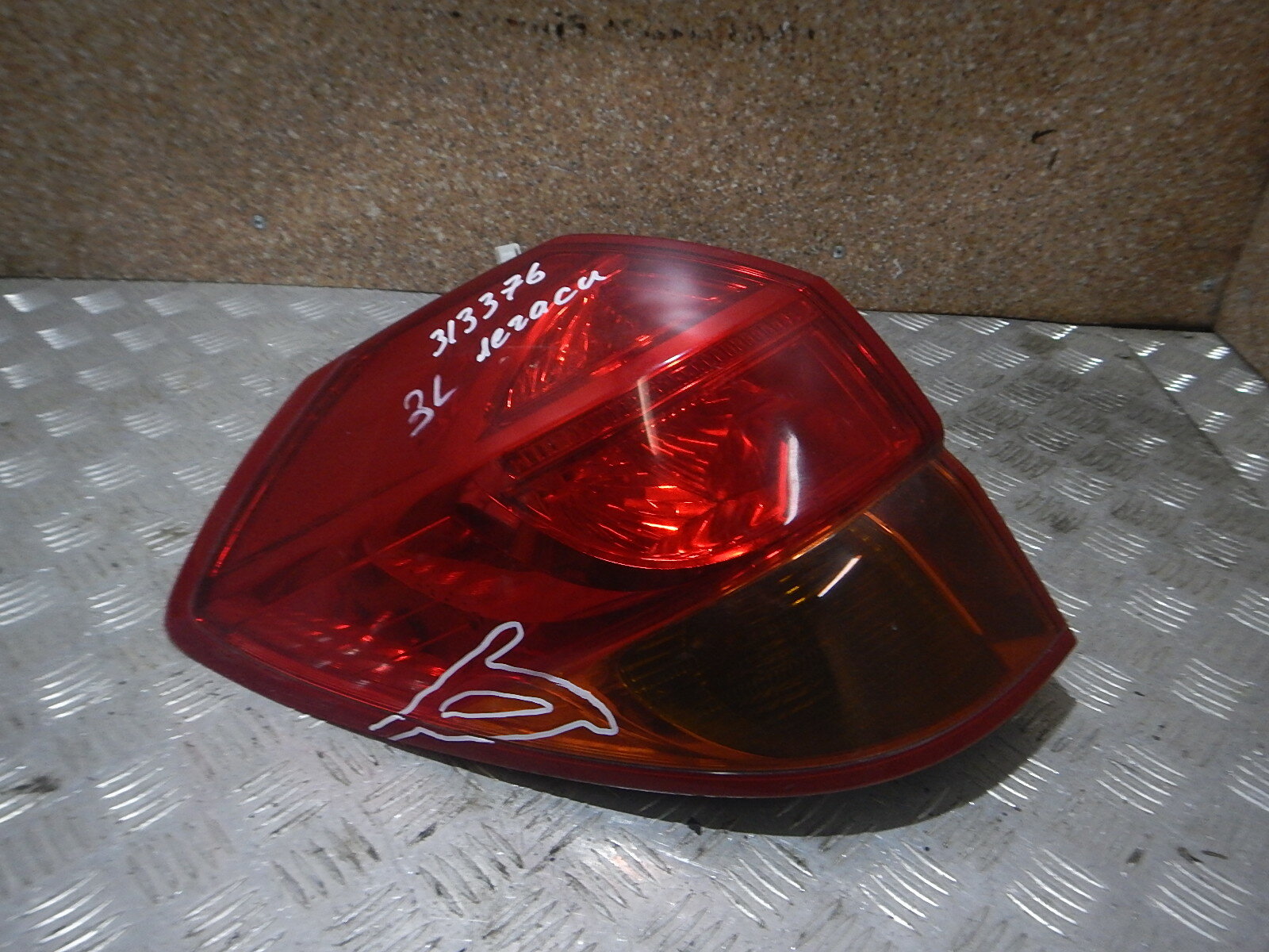 Б/У Фонарь задний левый, Subaru (Субару)-LEGACY (B13) (03-09) SUBARU LEGACY (B13) (03-09) Универсал, до 2006 царапины, тр...