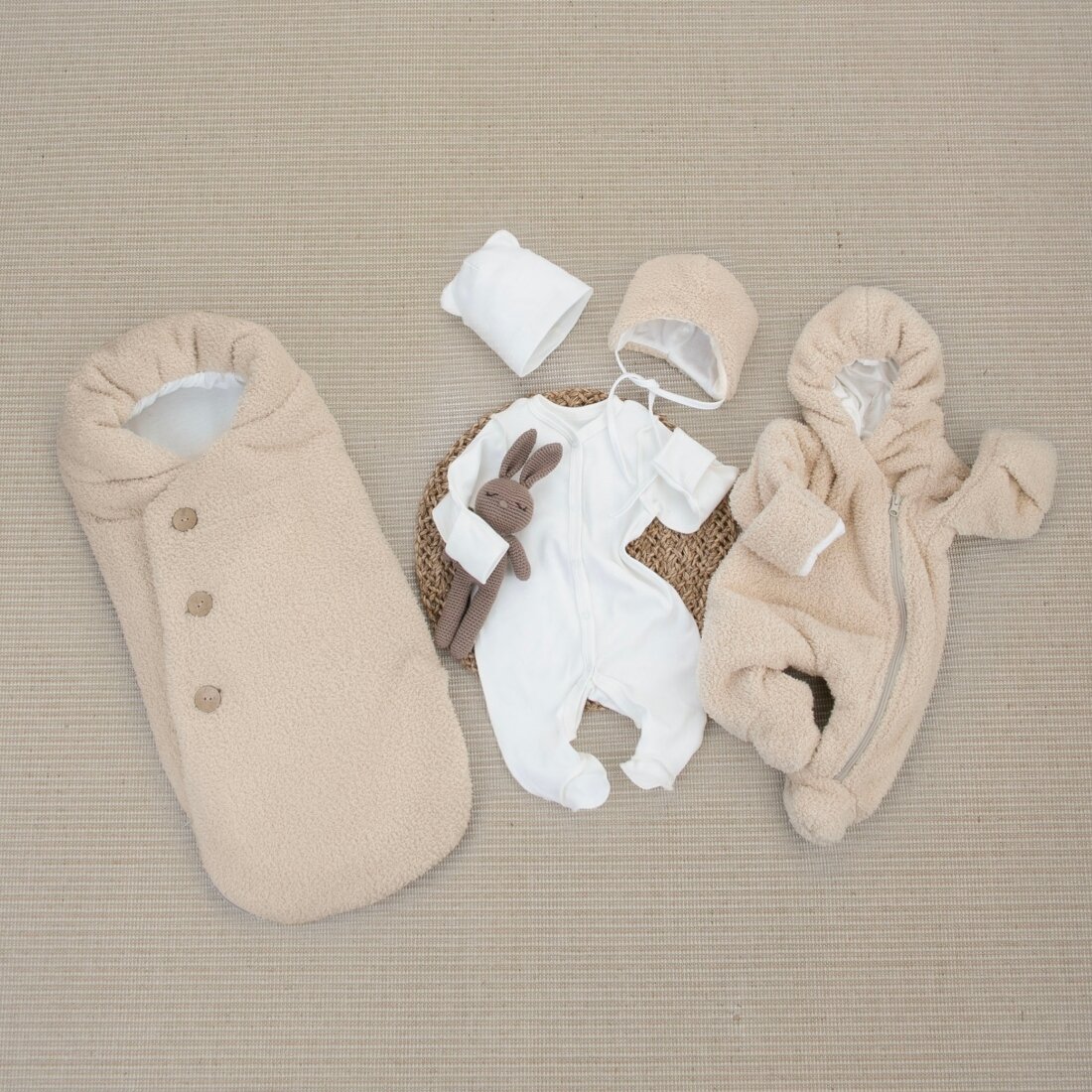 Комплект на выписку 5 предметов "Пушистик Пуговка", демисезонный, светло-бежевый