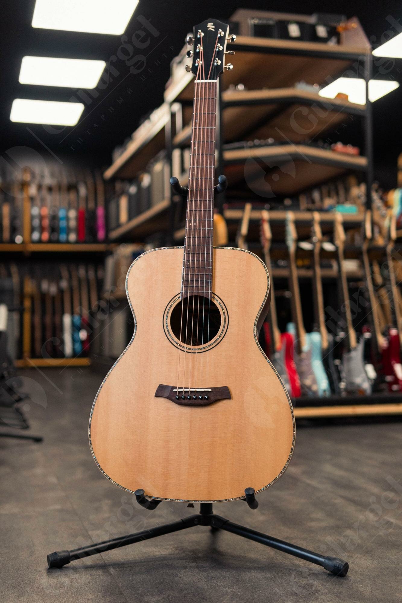 Акустическая гитара Baton Rouge X51S/OM