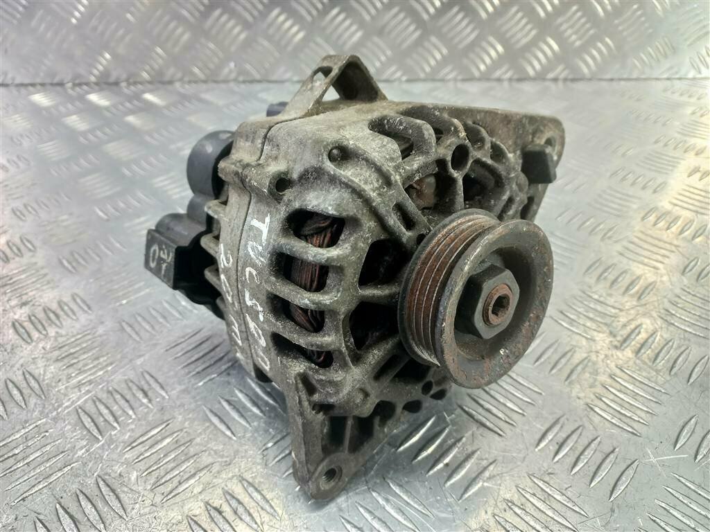 Генератор Б/У для Hyundai TUCSON I (2004—2015) 3730022650