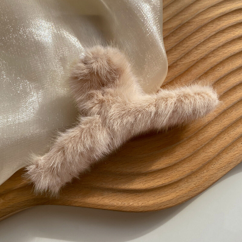 Заколка для волос "Плюшевый хаки", металлическая, со стразами