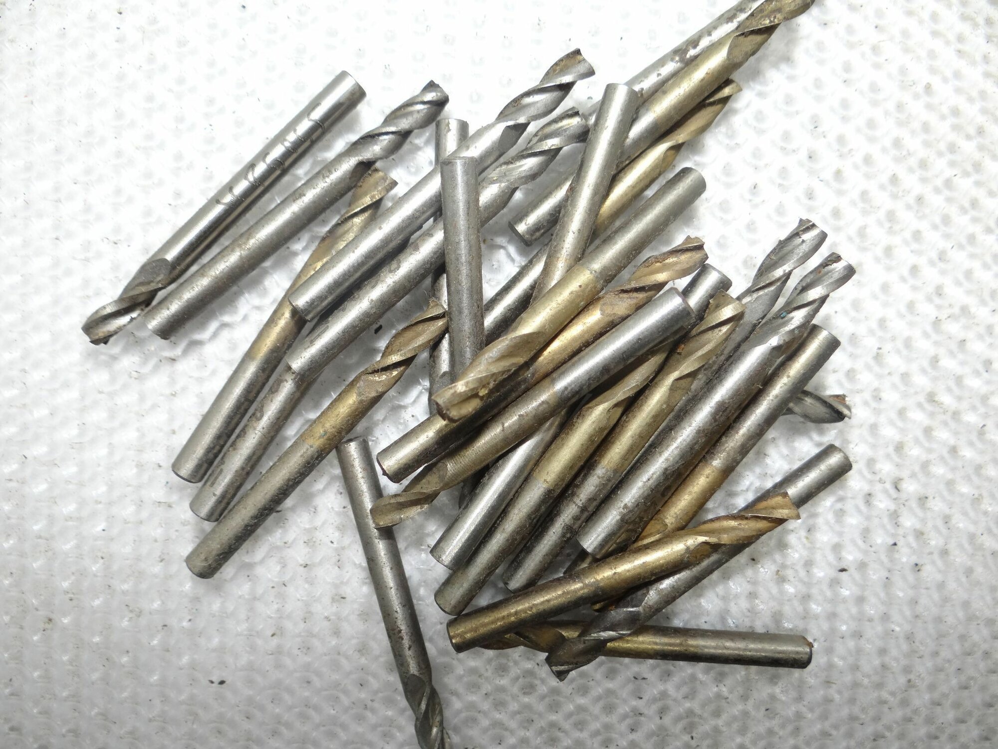 Фреза концевая ц/х 4 мм z 3 Р6М5