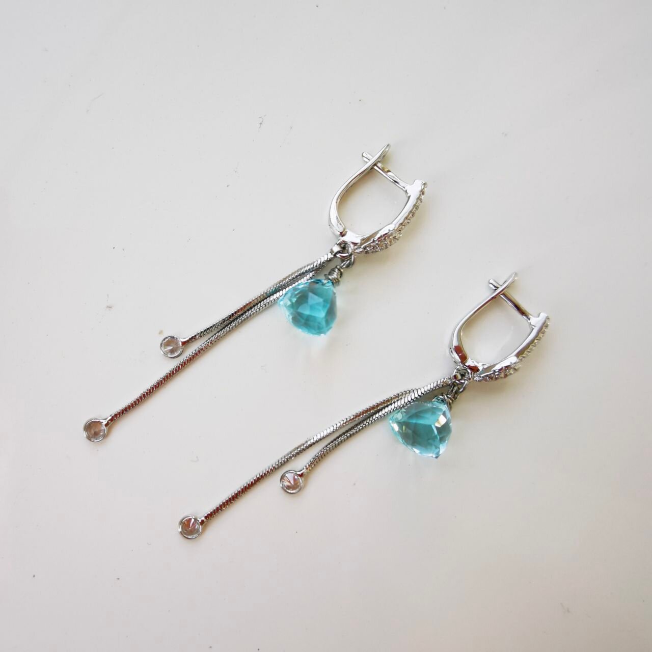 Комплект бижутерии: подвеска, цепь, серьги, топаз