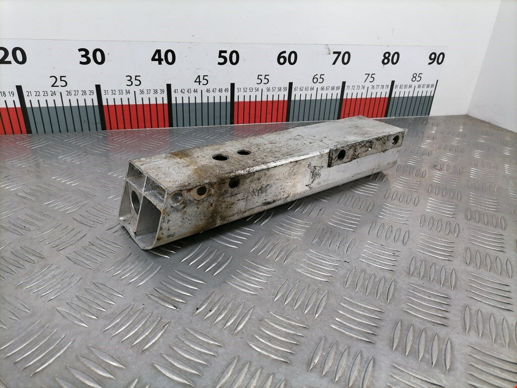 Отбойник бампера задний левый Audi A4 B8 8K0807332C арт. 2170993