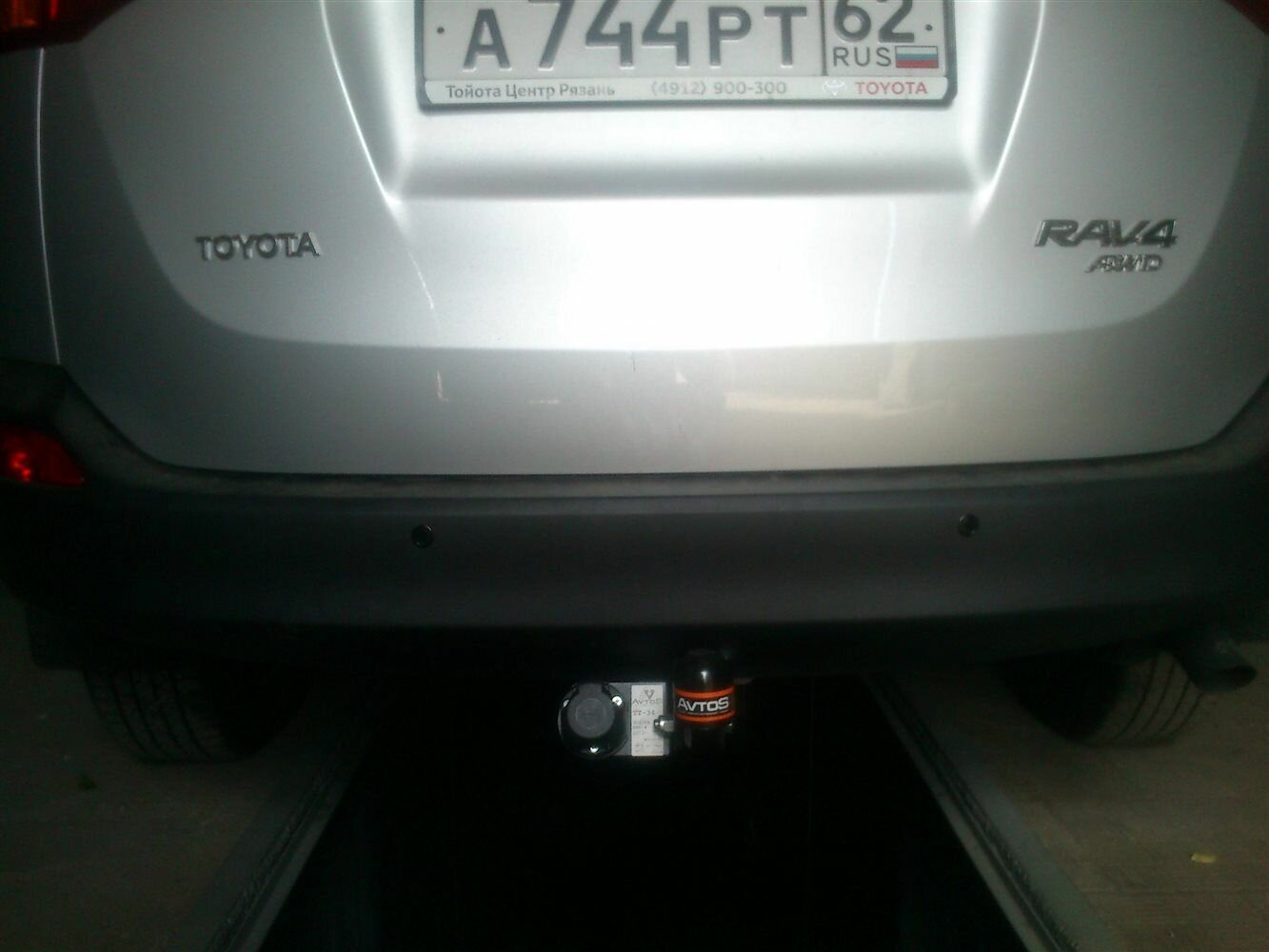 Фаркоп для Toyota RAV4 (2012-) (без электрики) (паспорт и сертификат) AvtoS. TY34