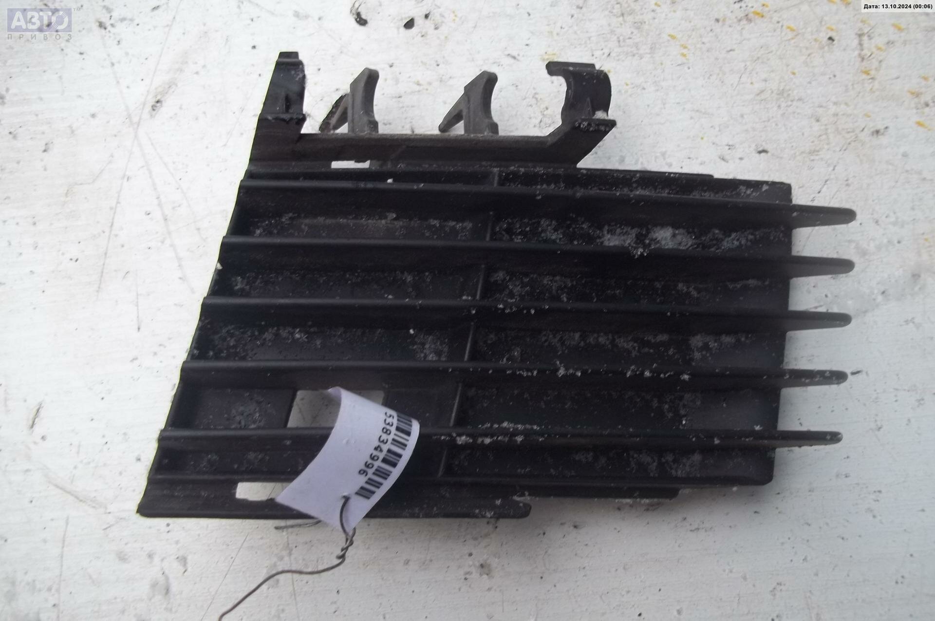 Рамка фары противотуманной левой Opel Vectra C (2002-2008)