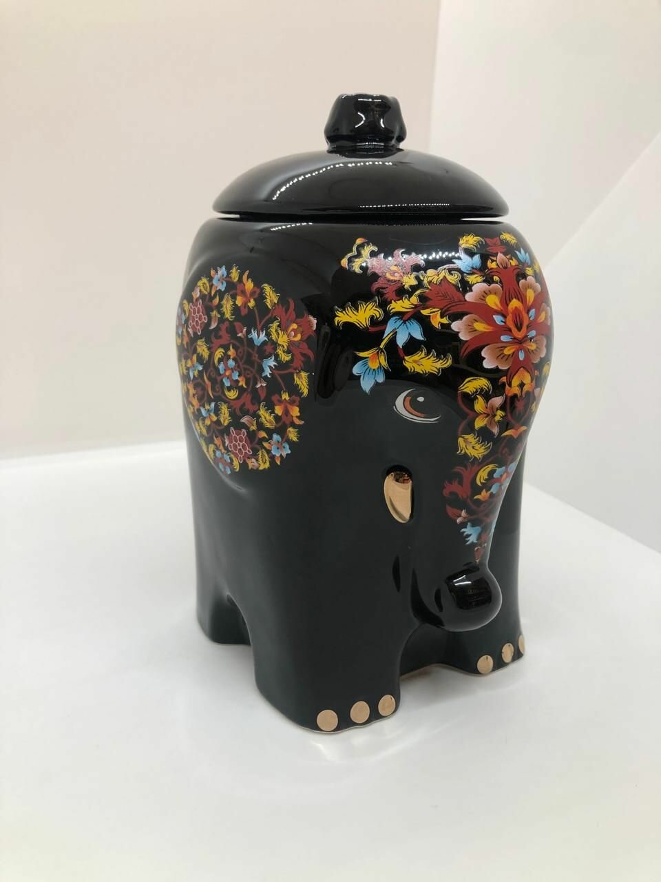 Керамический черный Слон с цейлонским чаем 50 гр.