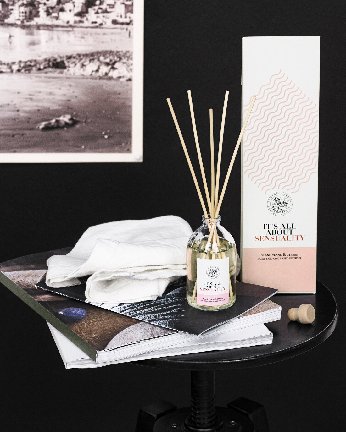 Духи для дома «Иланг-иланг & Кипарис» с ротанговыми палочками Botanic Garden