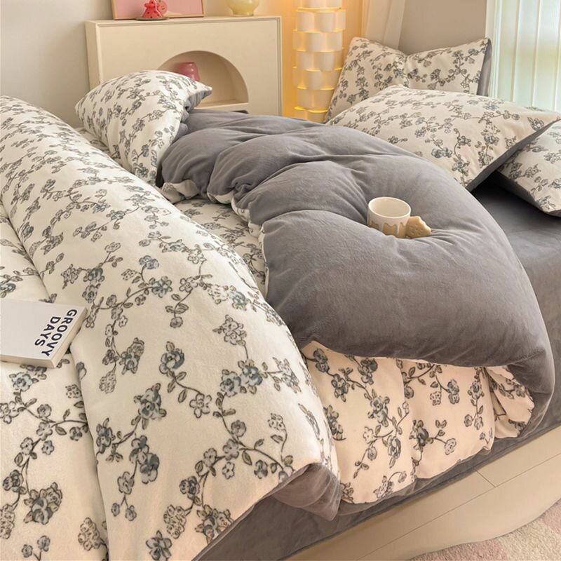 Спальный комплект (матрас + одеяло + подушка + КПБ)！