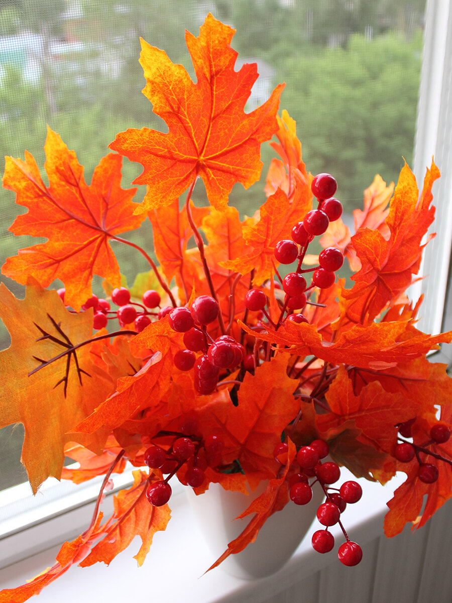 Искусственные растения Холдилова "Осенний клен", текстиль, кашпо, красный