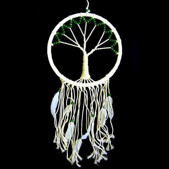 Ловец снов дерево жизни с зелёными деревянными бусинами (макраме, диаметр 27 см, длина 65 см.), 1 шт.