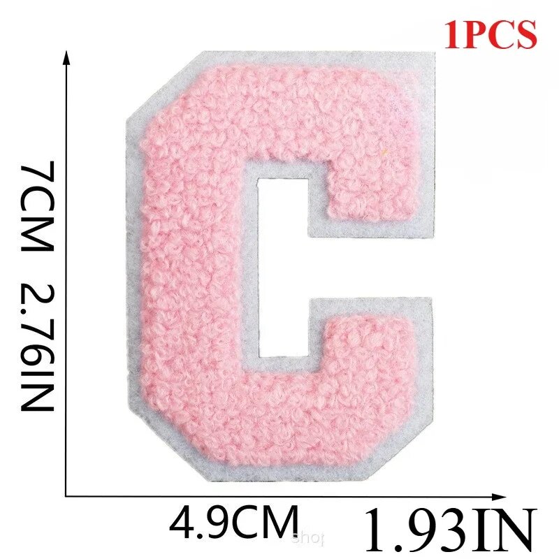 Вышитая буква C для ткани, 7x4.9 см, розовый