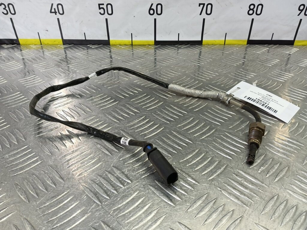 Датчик температуры выхлопных газов (ОГ) Б/У для AUDI A3 (8V) 2016-2019 04L906088DQ