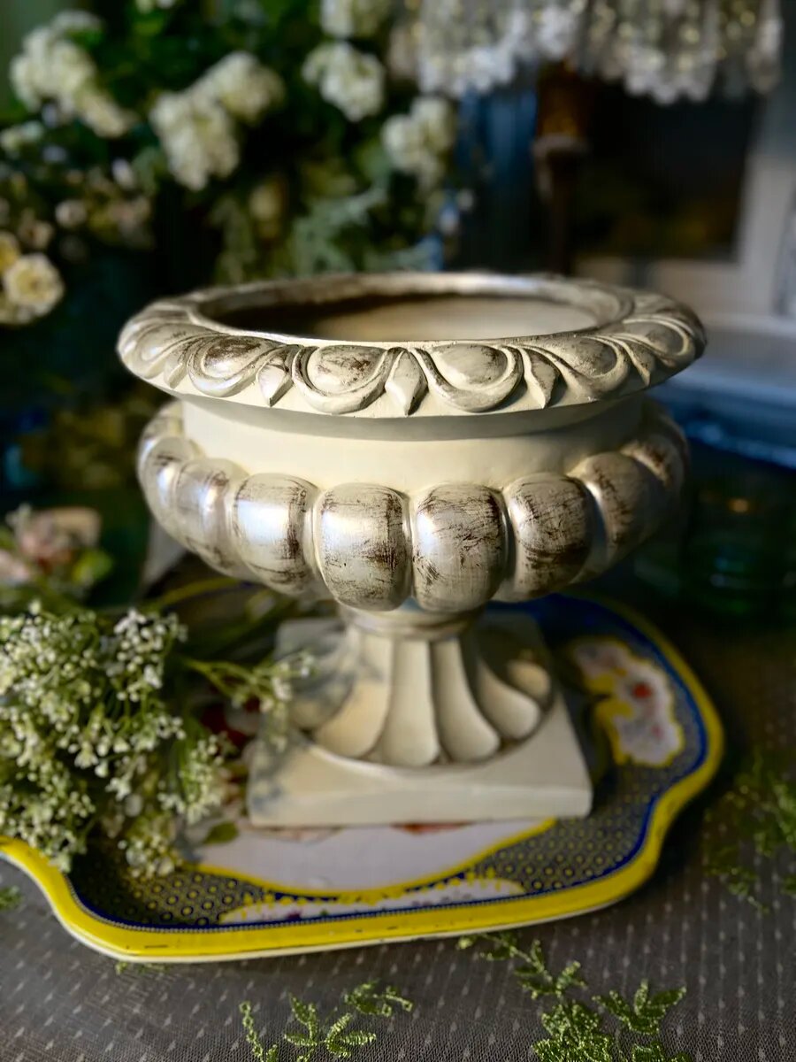 Ваза Ajourele "Винтаж", искусственный камень, настольная, на ножке, 30x30 см, 1 шт