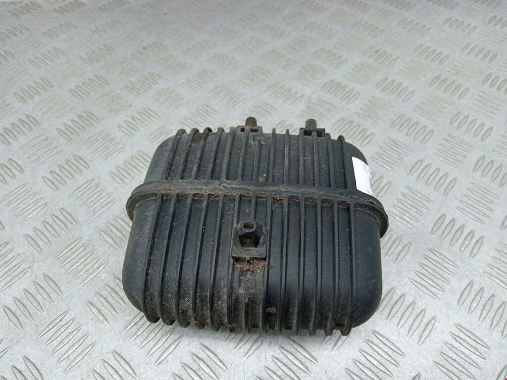 Резонатор воздушного фильтра Audi A6 C6 8E0129955 арт. 2193169