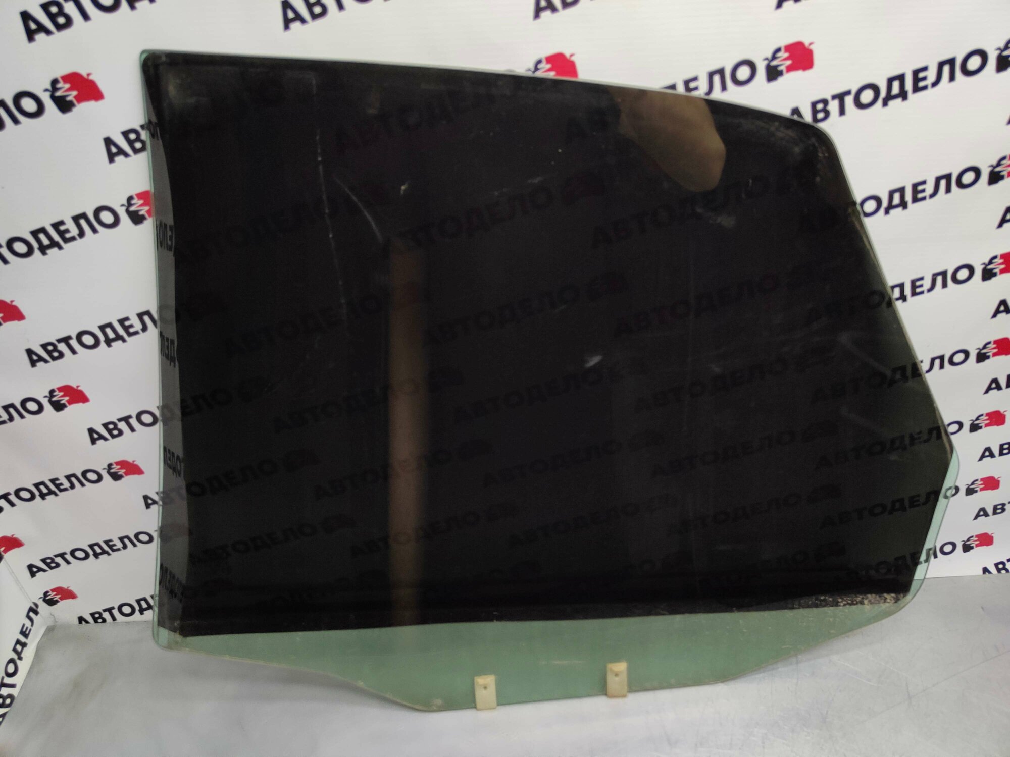 Стекло двери заднее левое Volvo S40 (VS16) 1997 г