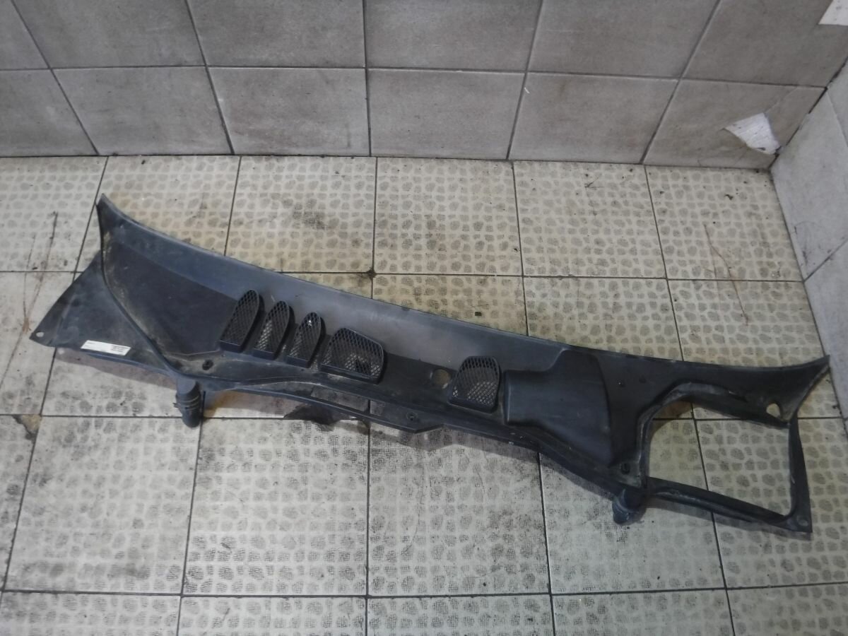 Решетка стеклооч. (планка под лобовое стекло) Volvo V70 I (1997—2000) 9127584