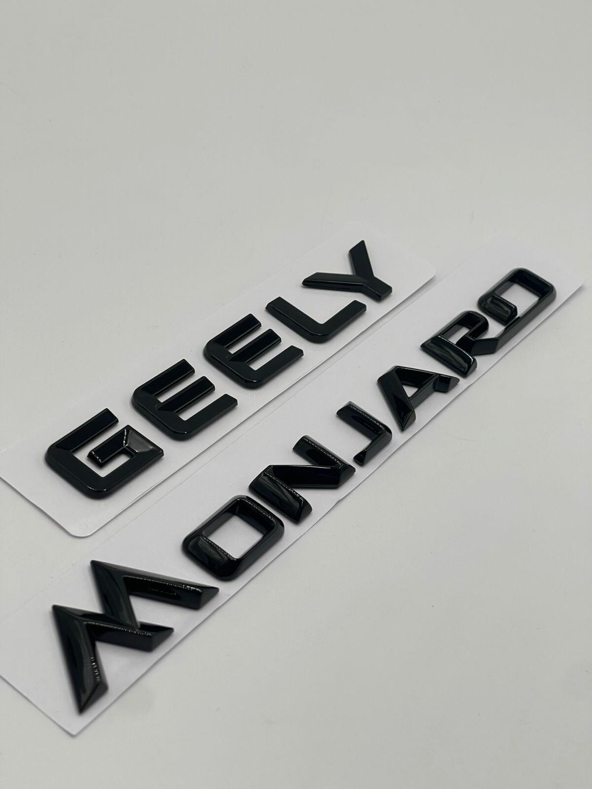 Надпись наклейка Geely + Monjaro Black антихром