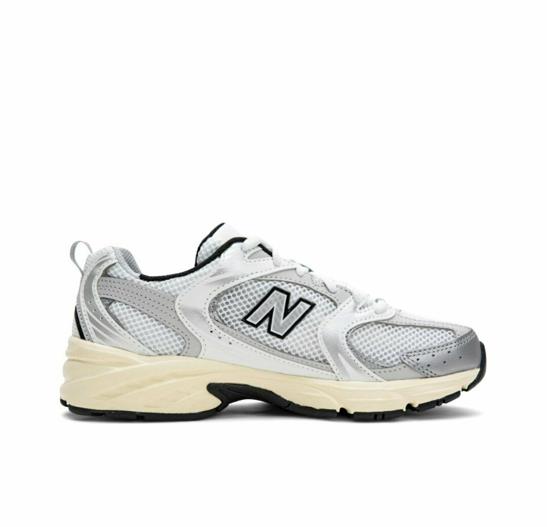 Кроссовки 530