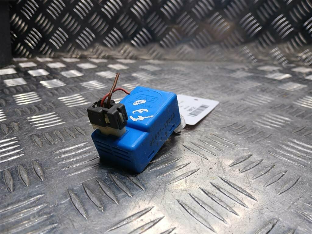 Реле Б/У для Hyundai MATRIX I (2001—2005) 9683117000