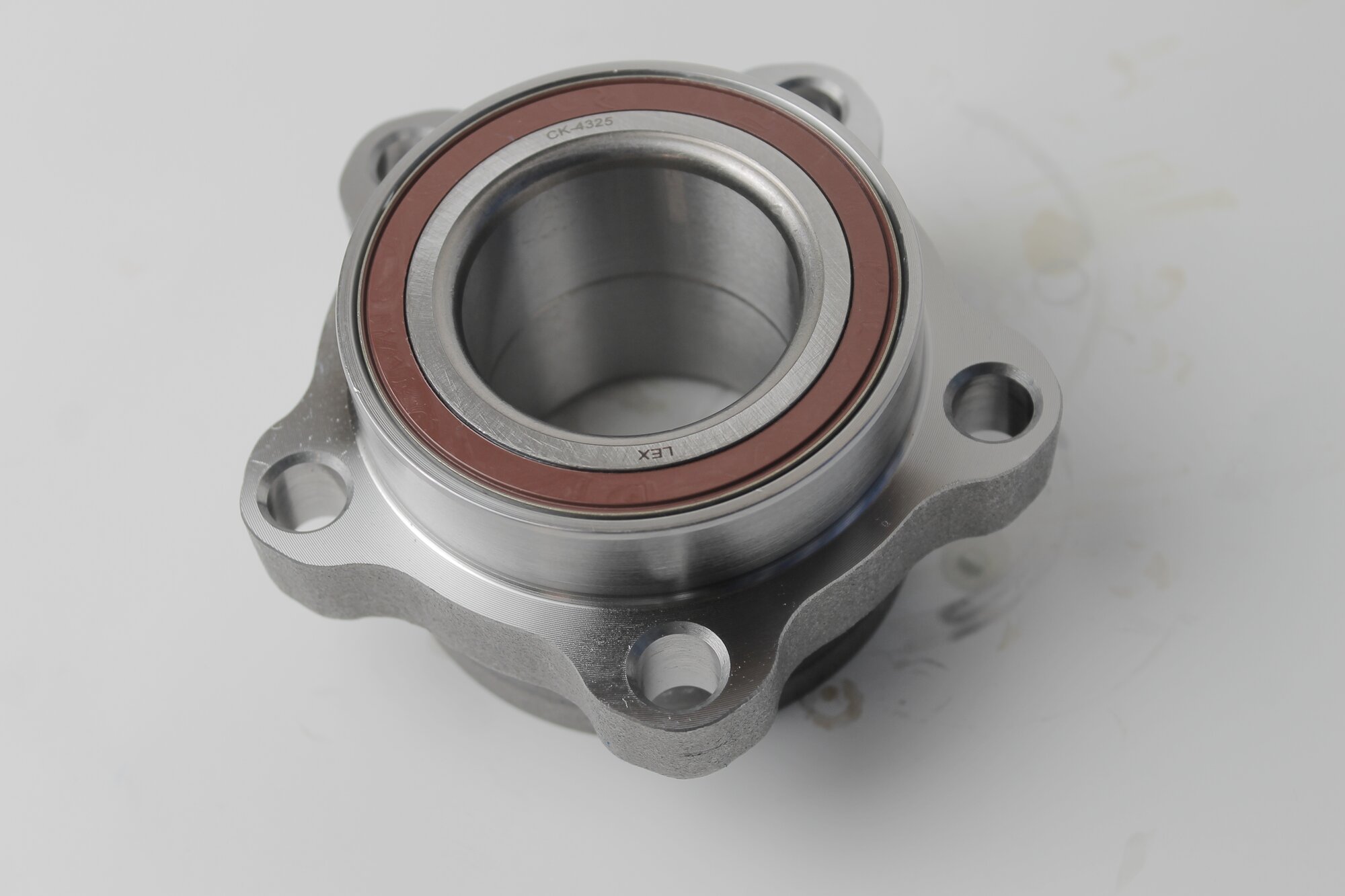 Подшипник ступичный передний FORD Transit 2006-2014 (аналог SKF VKBA6525)