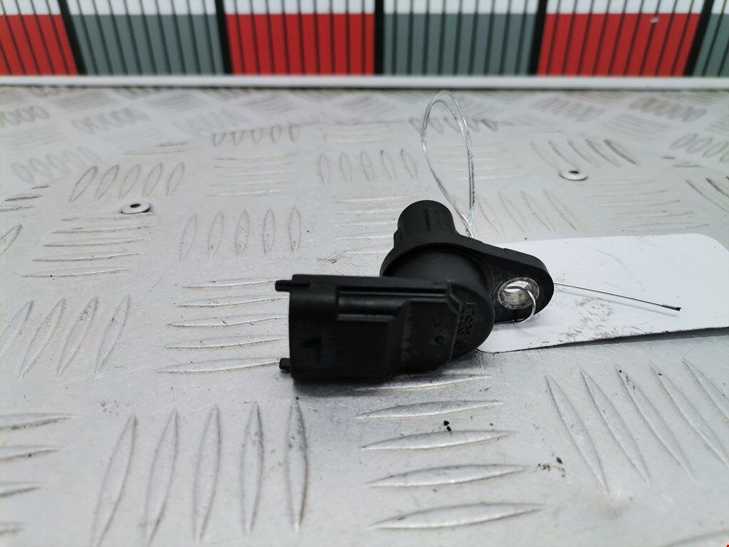 Датчик распредвала Kia Sportage 2 (KM) 3930027400 арт. 2017568